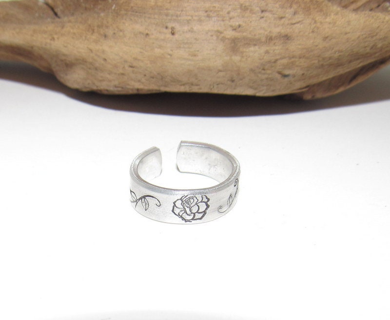 adjustable rose ring birth flower ring, stamped ring, hand stamped jew ...